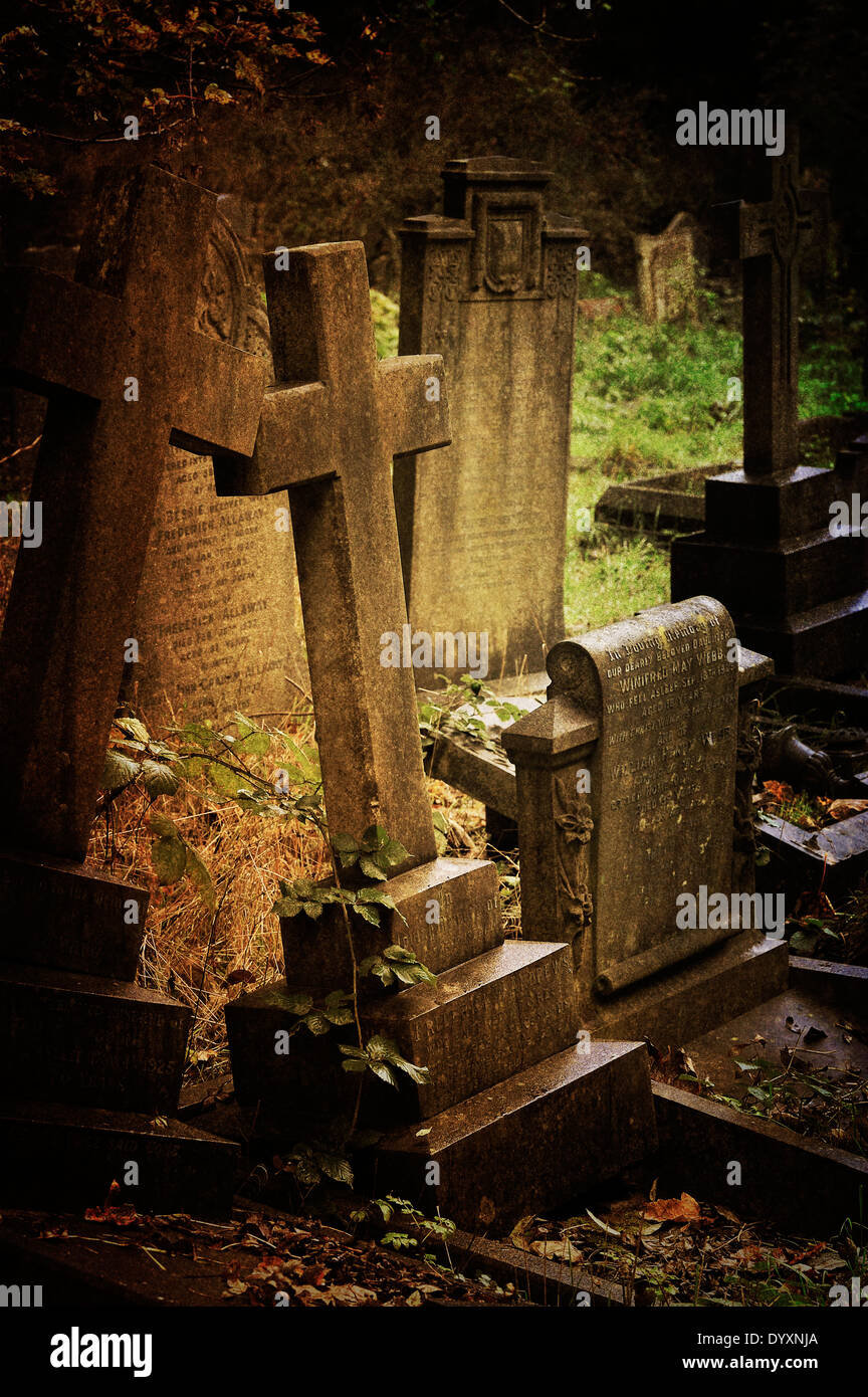 Arnos vale cemetery hi-res stock photography and images - Alamy