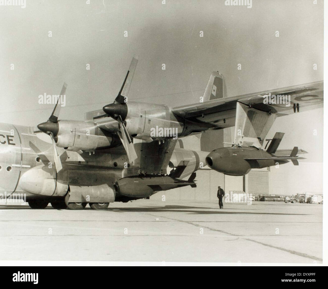 Lockheed dc 130 hercules hi-res stock photography and images - Alamy