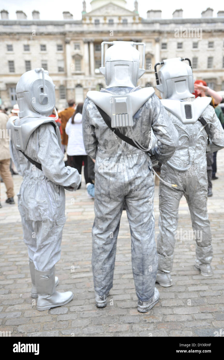 Doctor who cybermen hi-res stock photography and images - Alamy