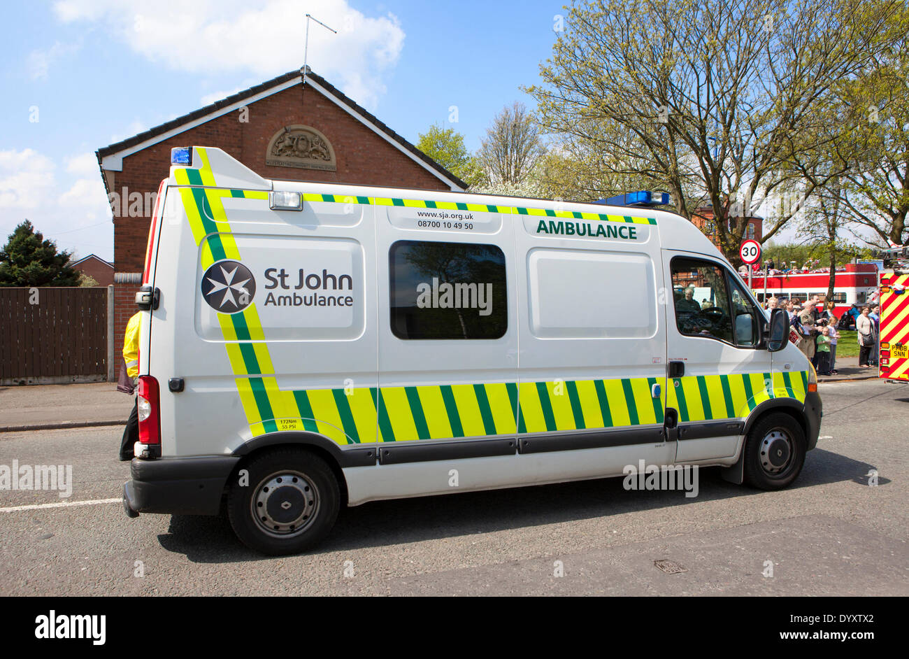 a ambulance medic paramedic emergency urgent healthcare first aid cpr ...