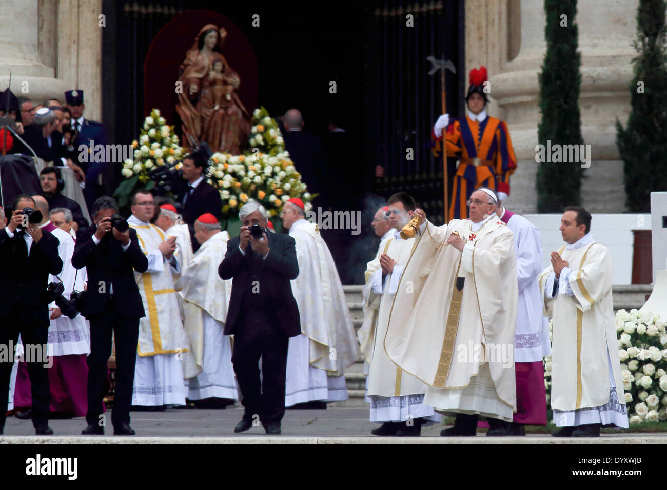 St Peter's Square, The Vatican. 27th April, 2014. Ceremony of ...