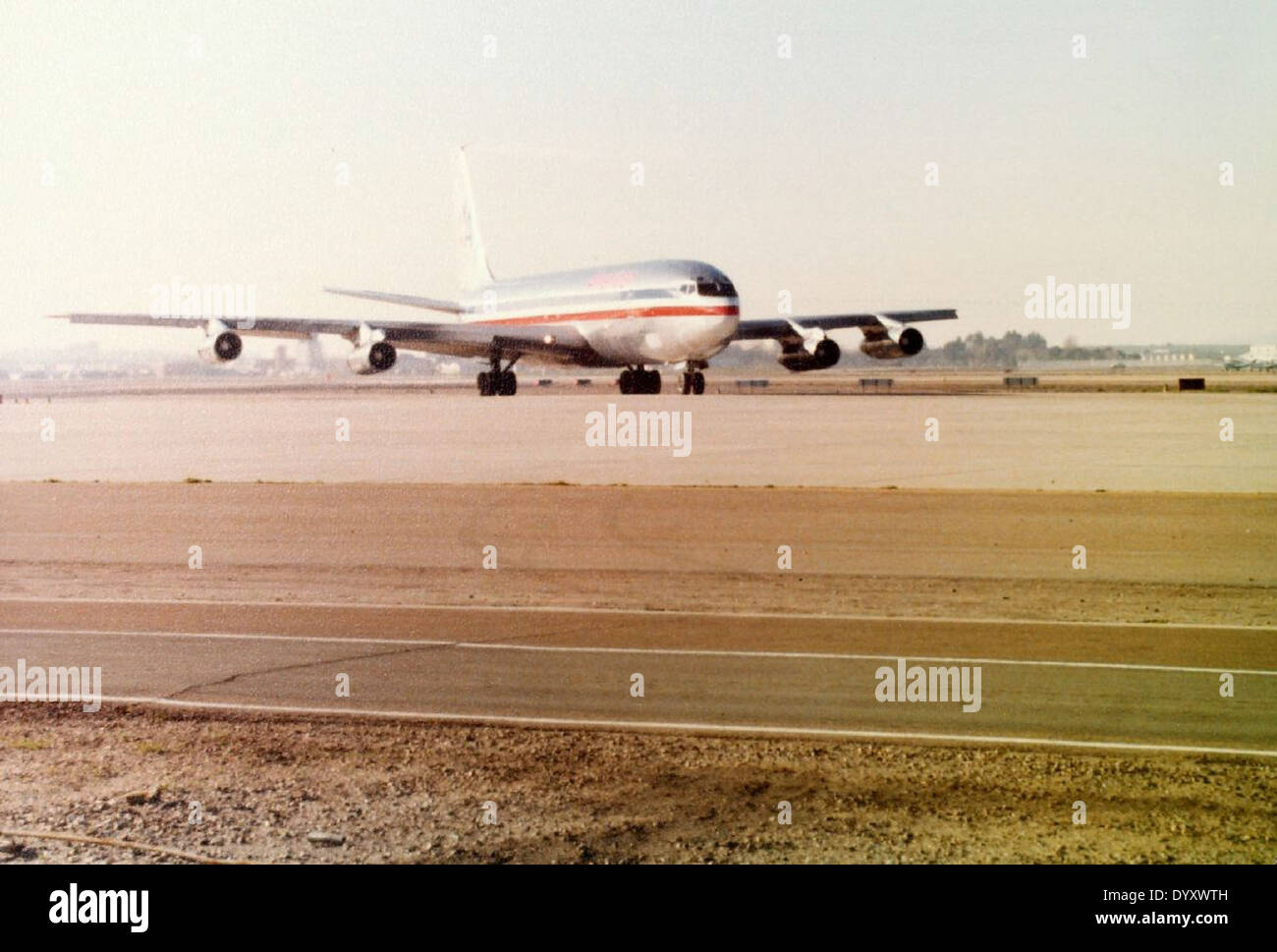 Boeing b707 hi-res stock photography and images - Alamy