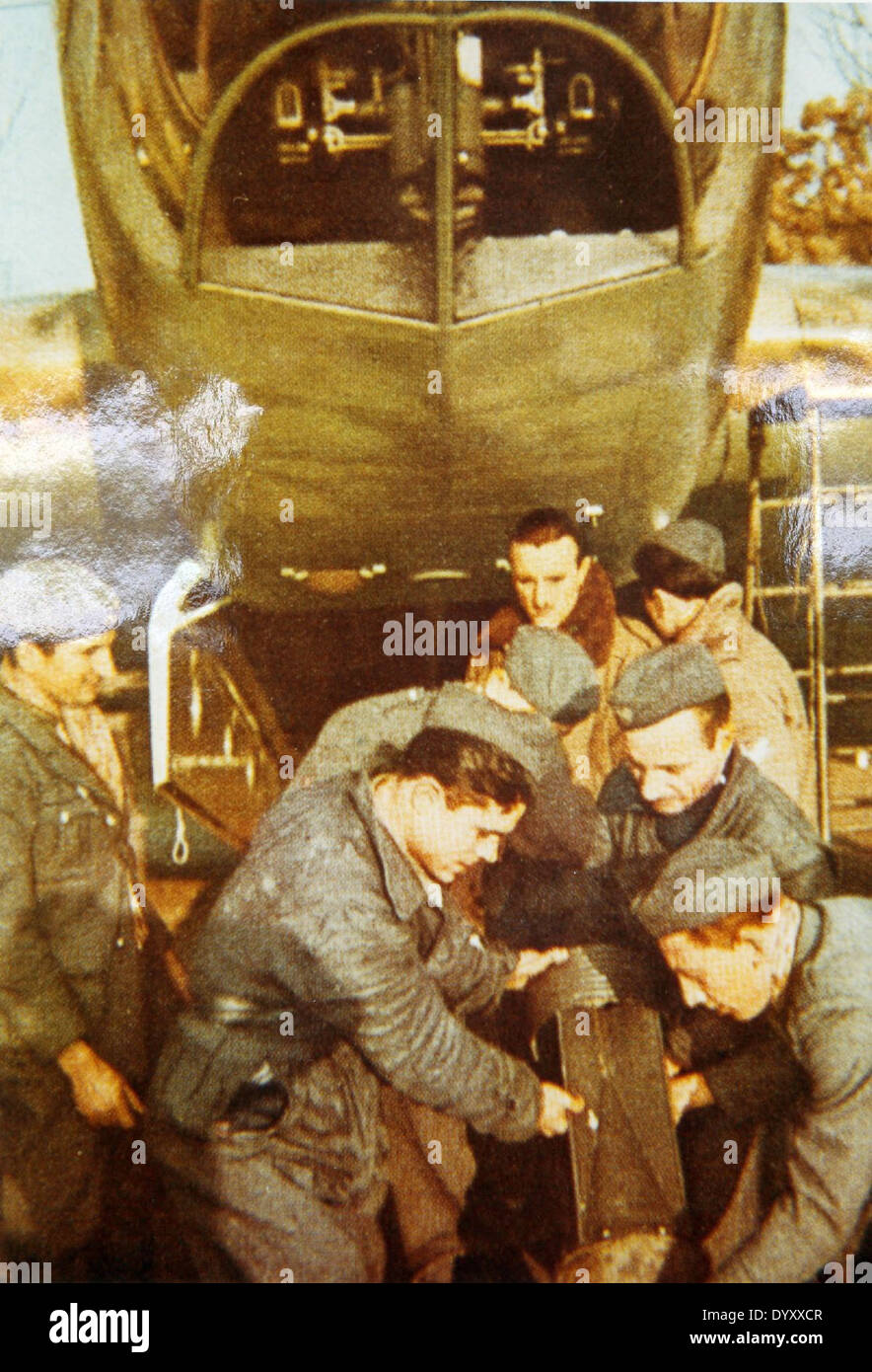 The Fiat BR.20 Cicogna (Stork) was an Italian twin-engine bomber used ...