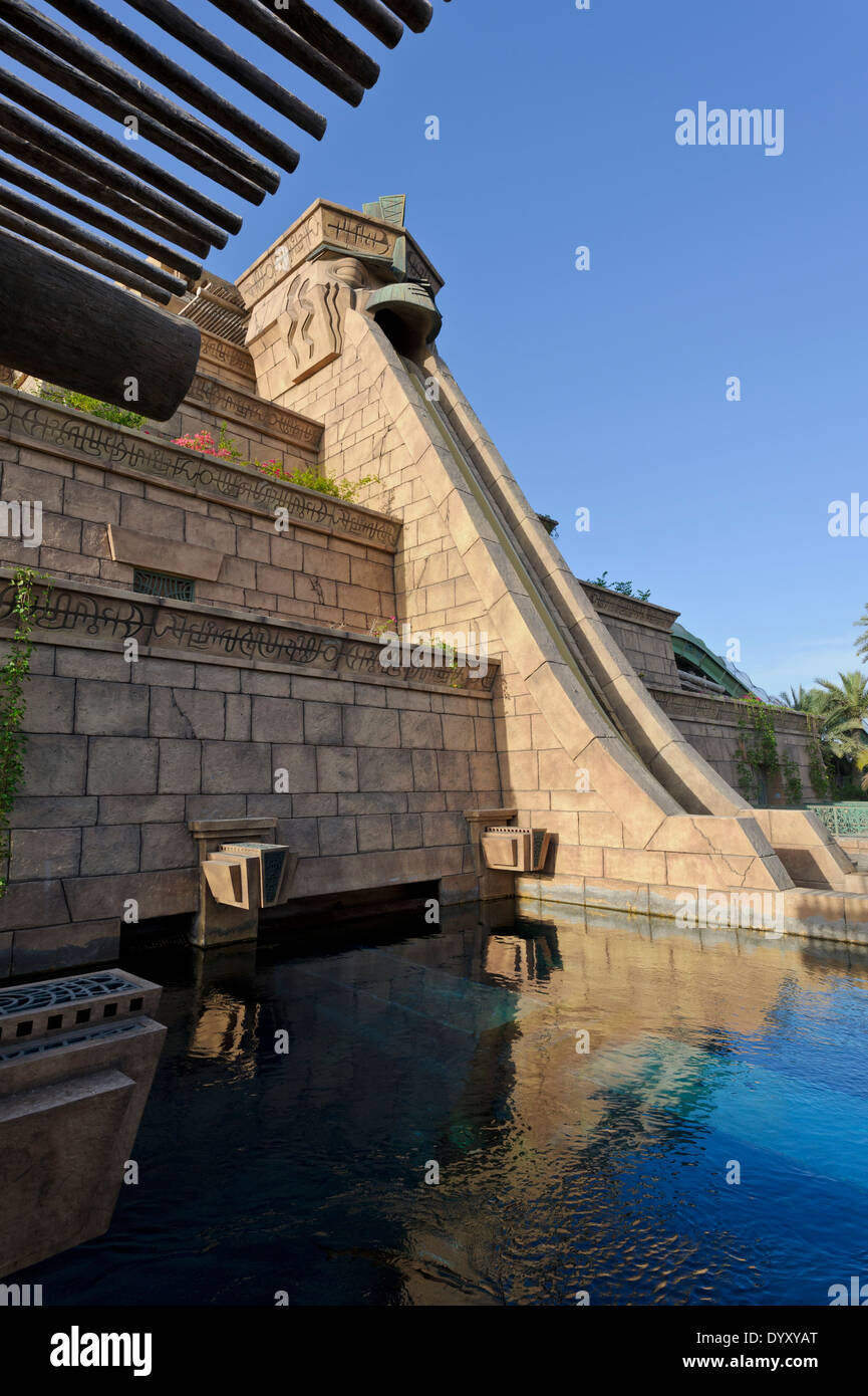 Aquaventure waterpark uae hi-res stock photography and images - Alamy
