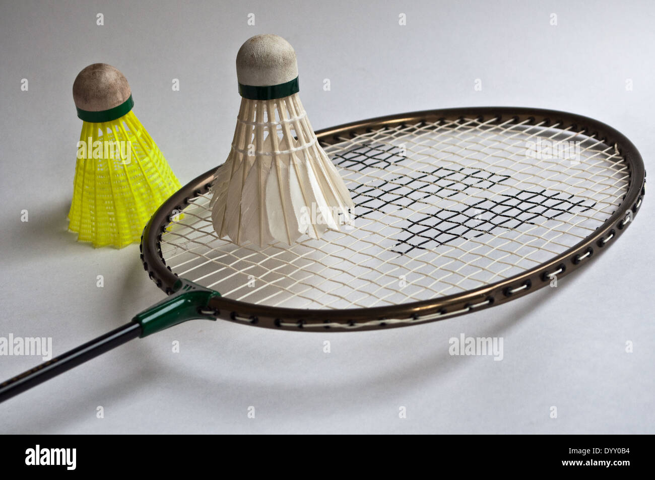 Badminton racket and shuttlecock hi-res stock photography and images ...