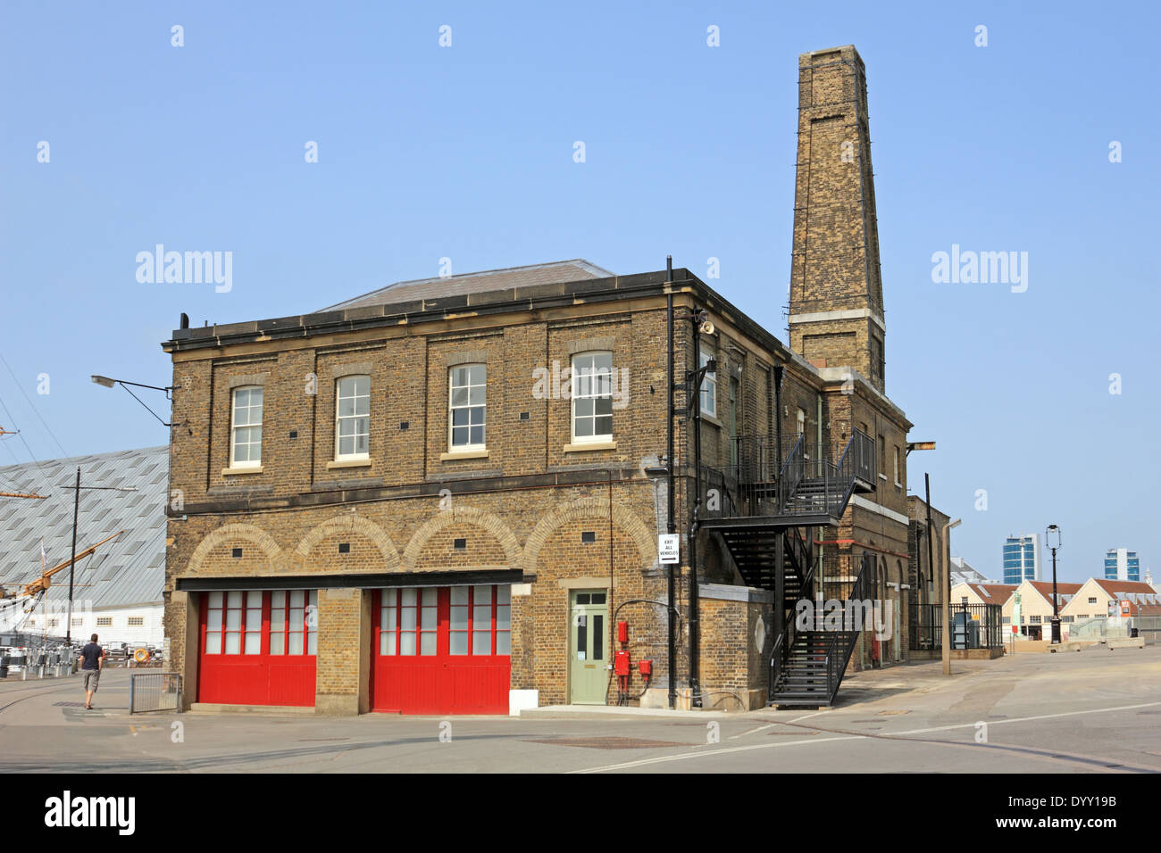 Chatham dockyard hi-res stock photography and images - Alamy