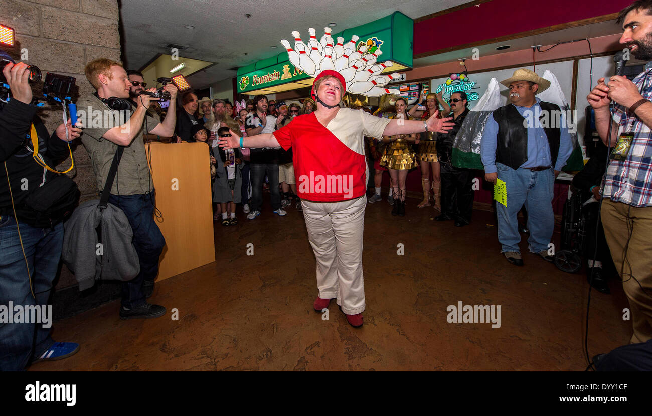 The big lebowski bowling hi-res stock photography and images - Alamy