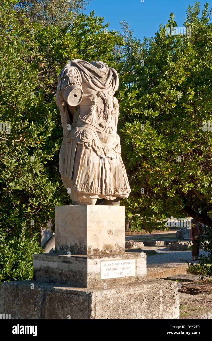 Headless roman statue hi-res stock photography and images - Alamy