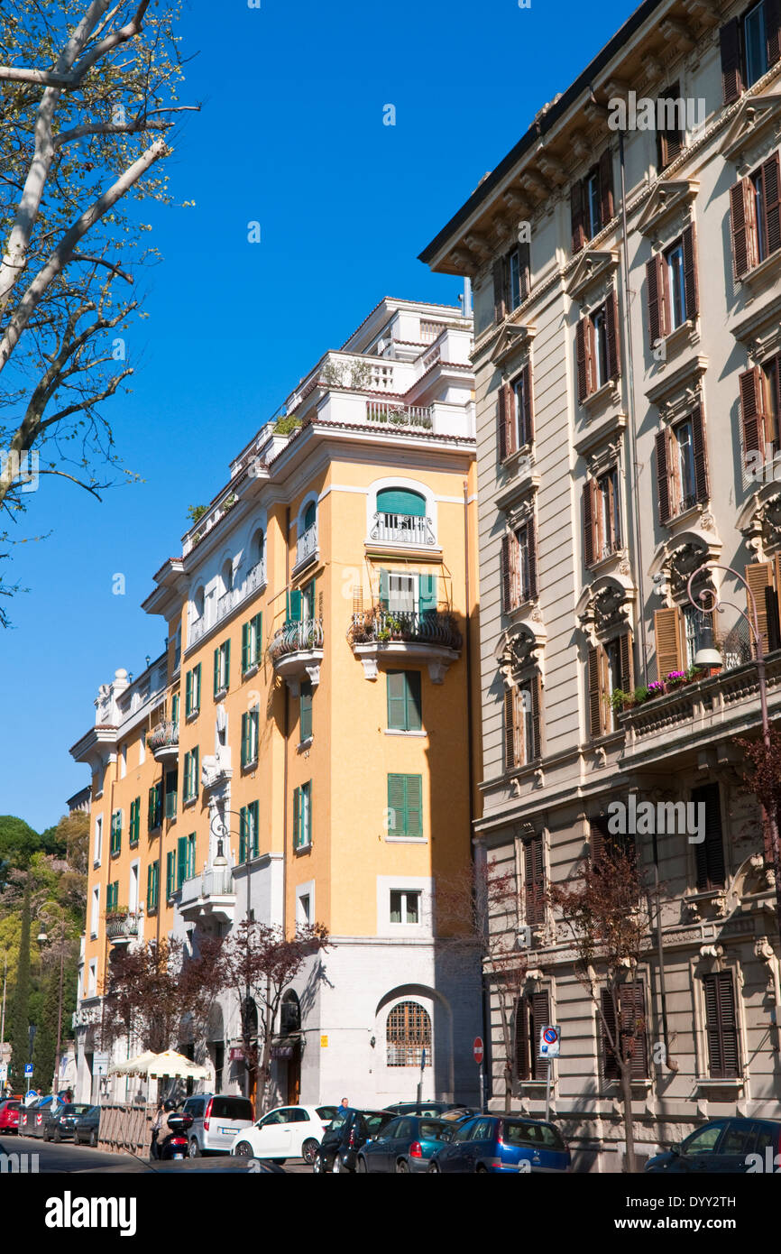Yellow painted apartment blocks hi-res stock photography and images - Alamy