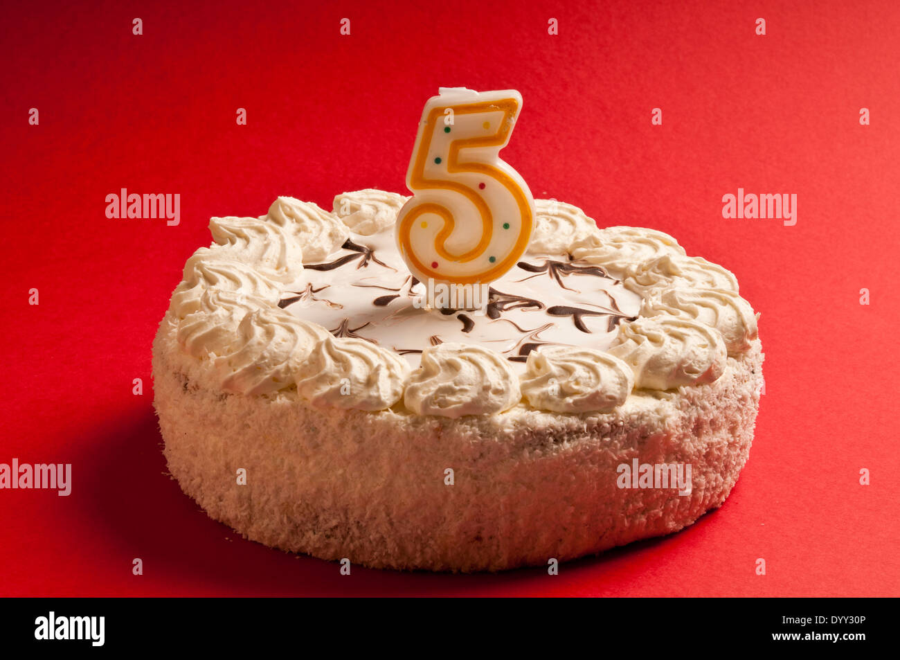 birthday cake with candle number - 5 year Stock Photo - Alamy