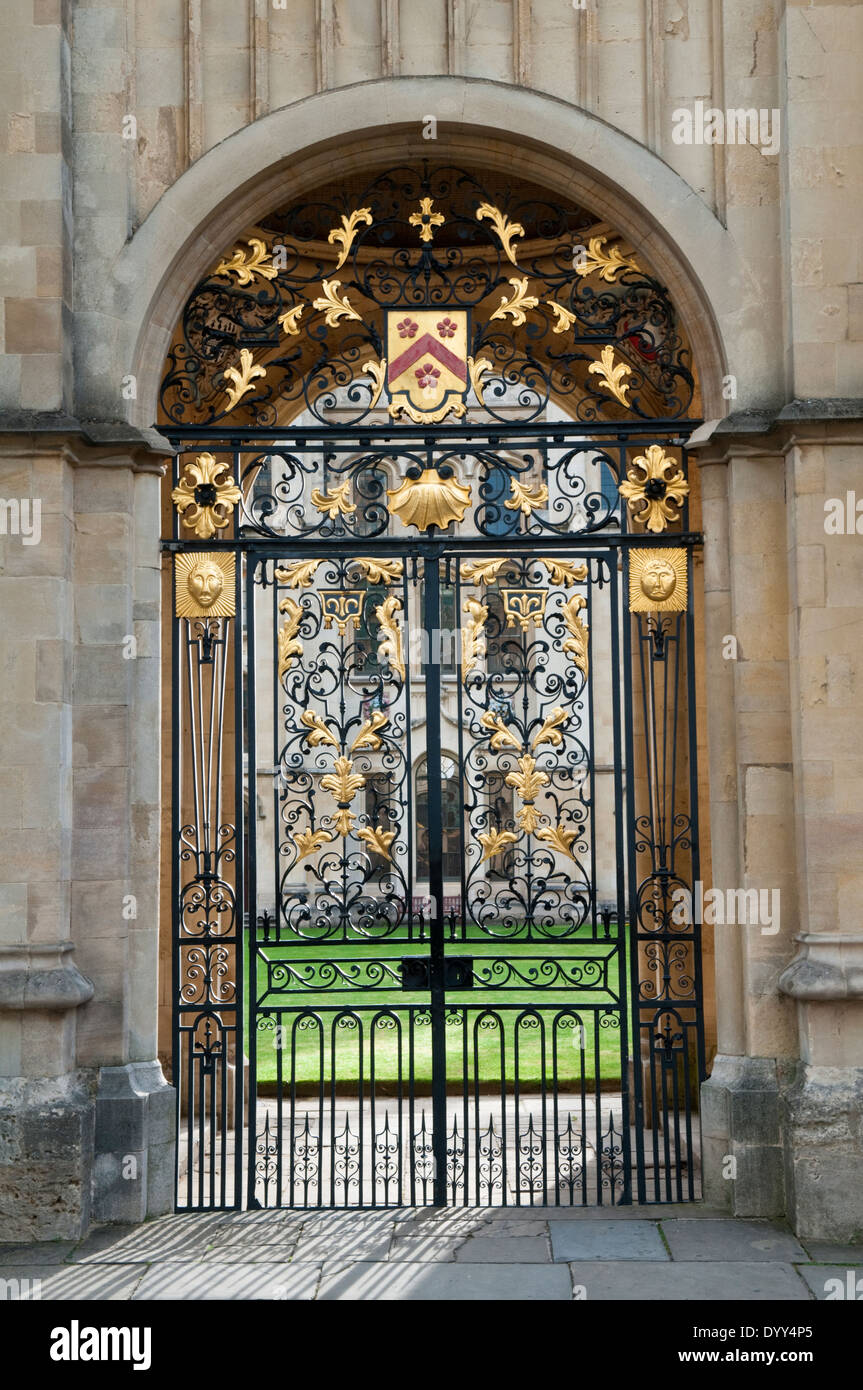 Oxford university gate entrance hi-res stock photography and images - Alamy