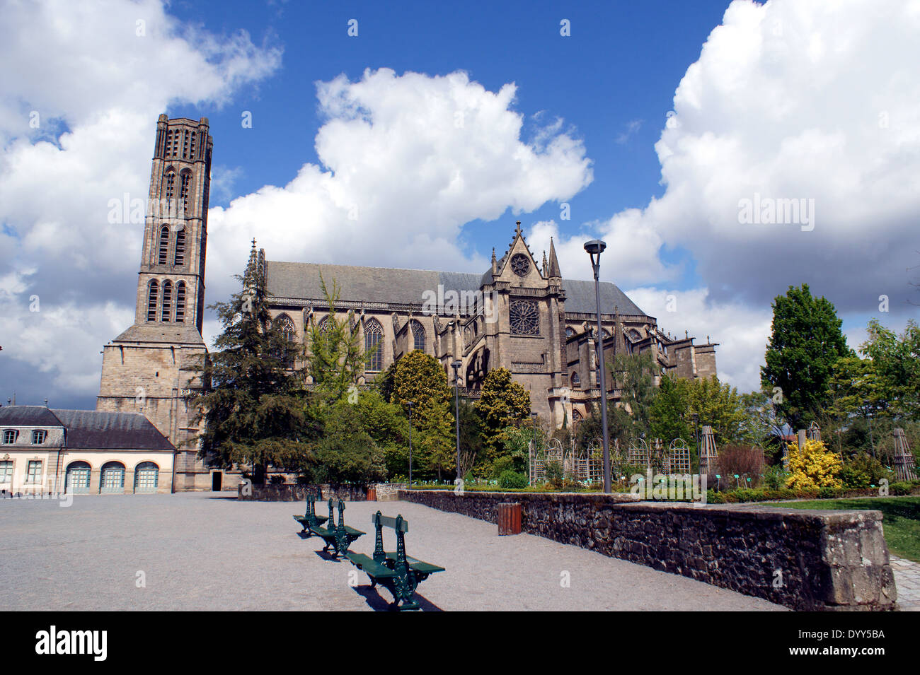 CATHEDRAL SAINT-ETIENNE, LIMOGES Stock Photo - Alamy