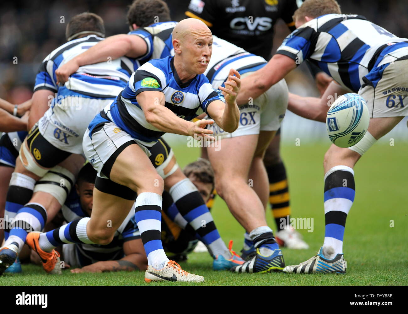 Rugby union action peter stringer hi-res stock photography and images ...