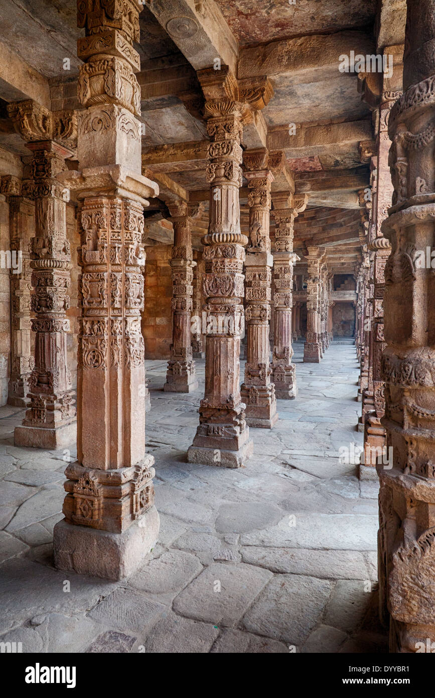 Islamic carving hi-res stock photography and images - Alamy