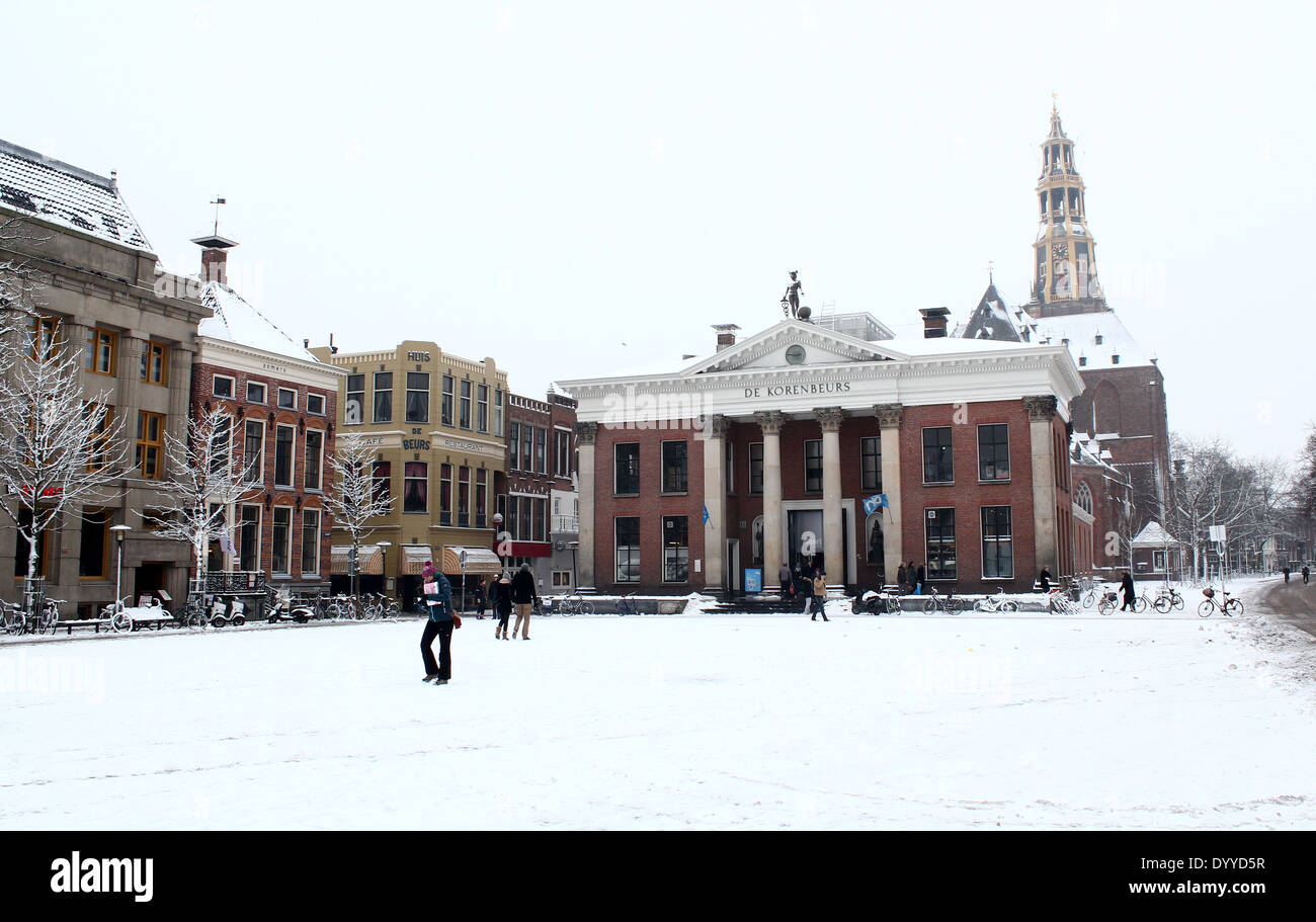 Fish market square hi-res stock photography and images - Alamy