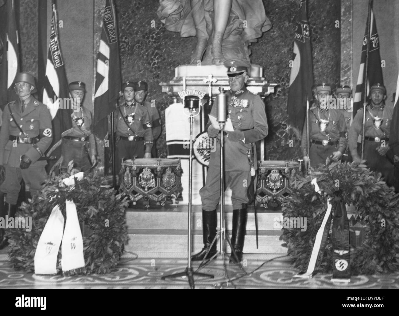 General von blomberg Black and White Stock Photos & Images - Alamy