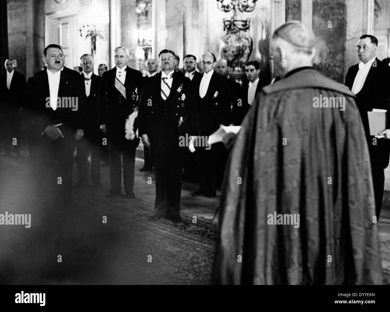 Hitlers office hi-res stock photography and images - Alamy