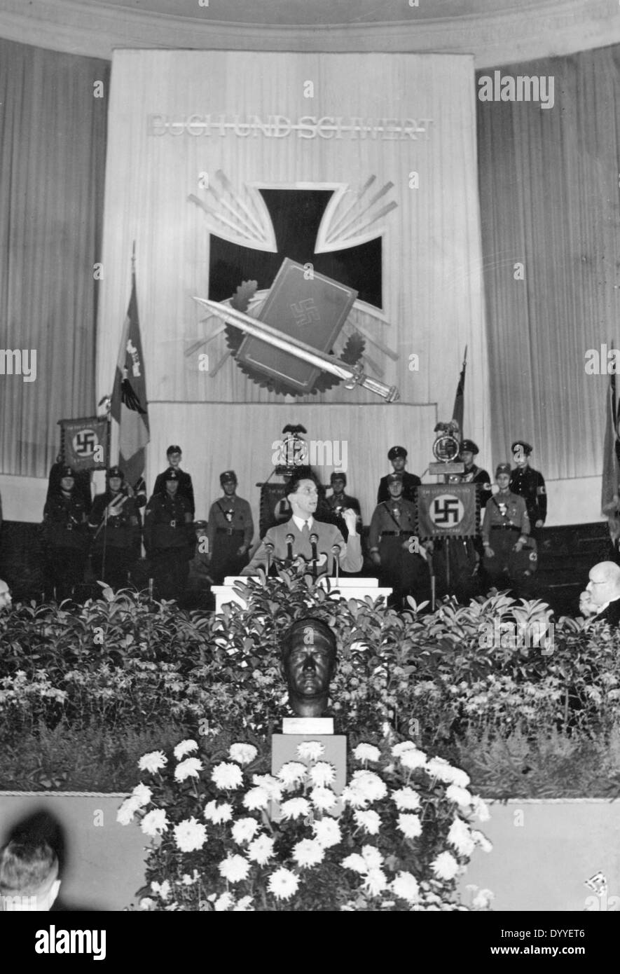 Joseph goebbels speech Black and White Stock Photos & Images - Alamy