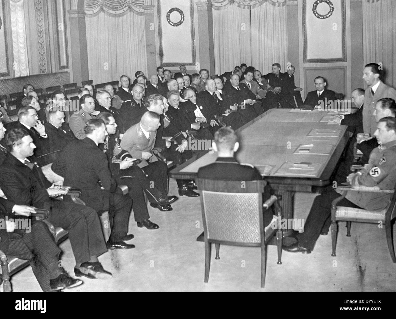 Joseph goebbels 1932 hi-res stock photography and images - Alamy