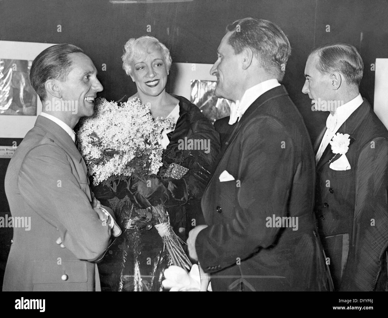 Joseph goebbels 1932 hi-res stock photography and images - Alamy