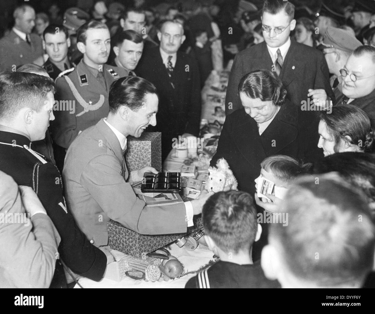 Joseph goebbels 1932 hi-res stock photography and images - Alamy