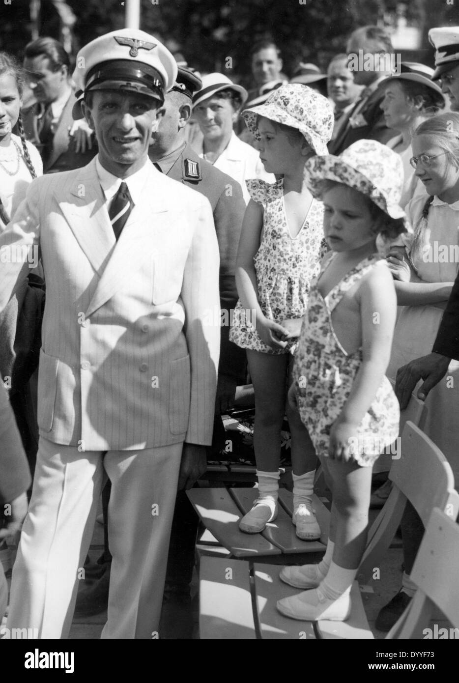 Joseph goebbels 1932 hi-res stock photography and images - Alamy