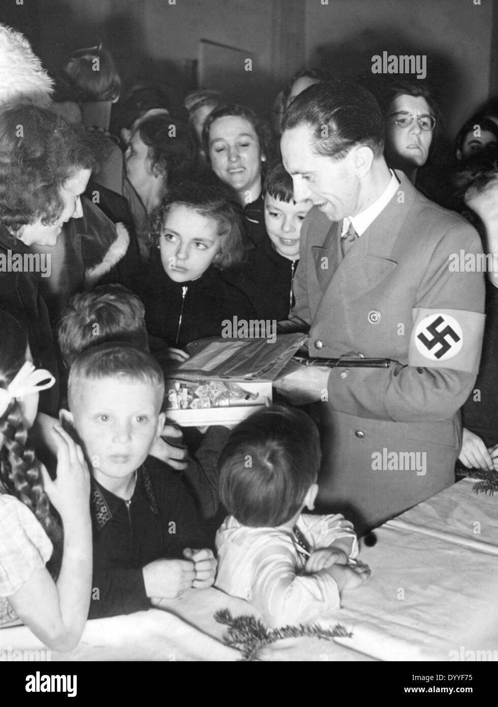 Joseph goebbels 1932 hi-res stock photography and images - Alamy