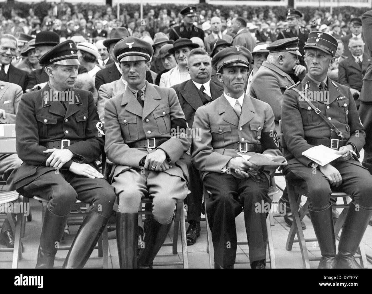 192951 Black and White Stock Photos & Images - Alamy