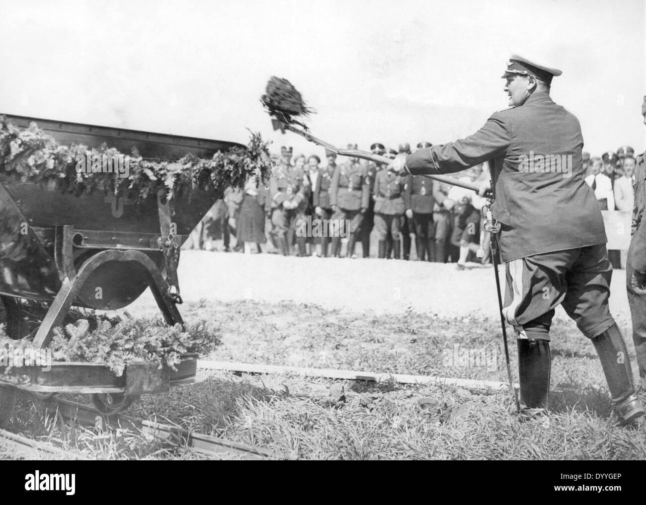 Year of construction 1945 hi-res stock photography and images - Alamy