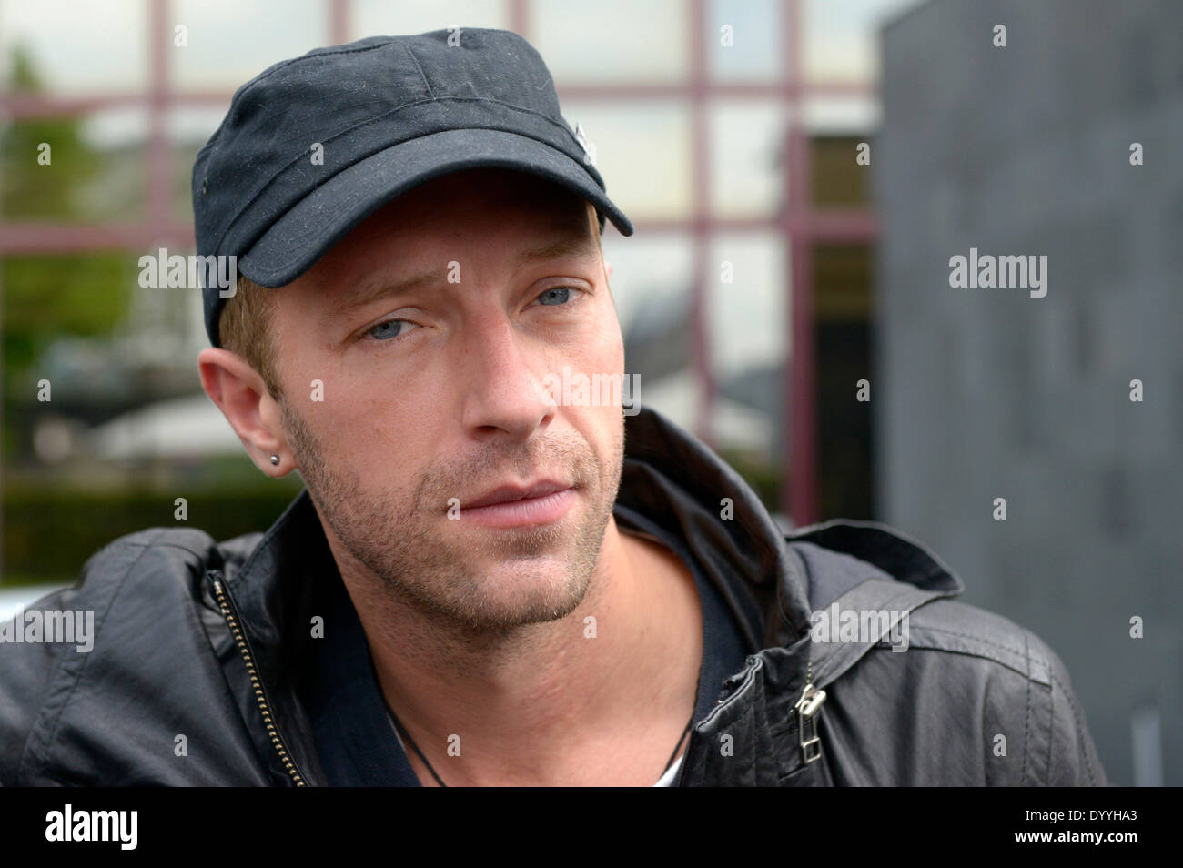 Lead singer of coldplay hi-res stock photography and images - Alamy