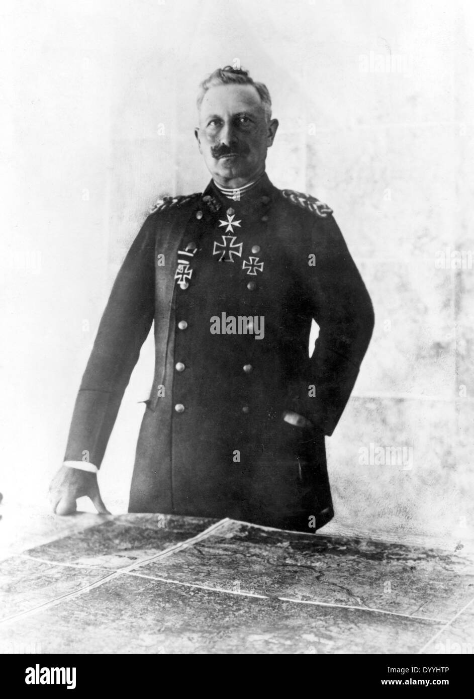 Portraits up to 1918 hi-res stock photography and images - Alamy