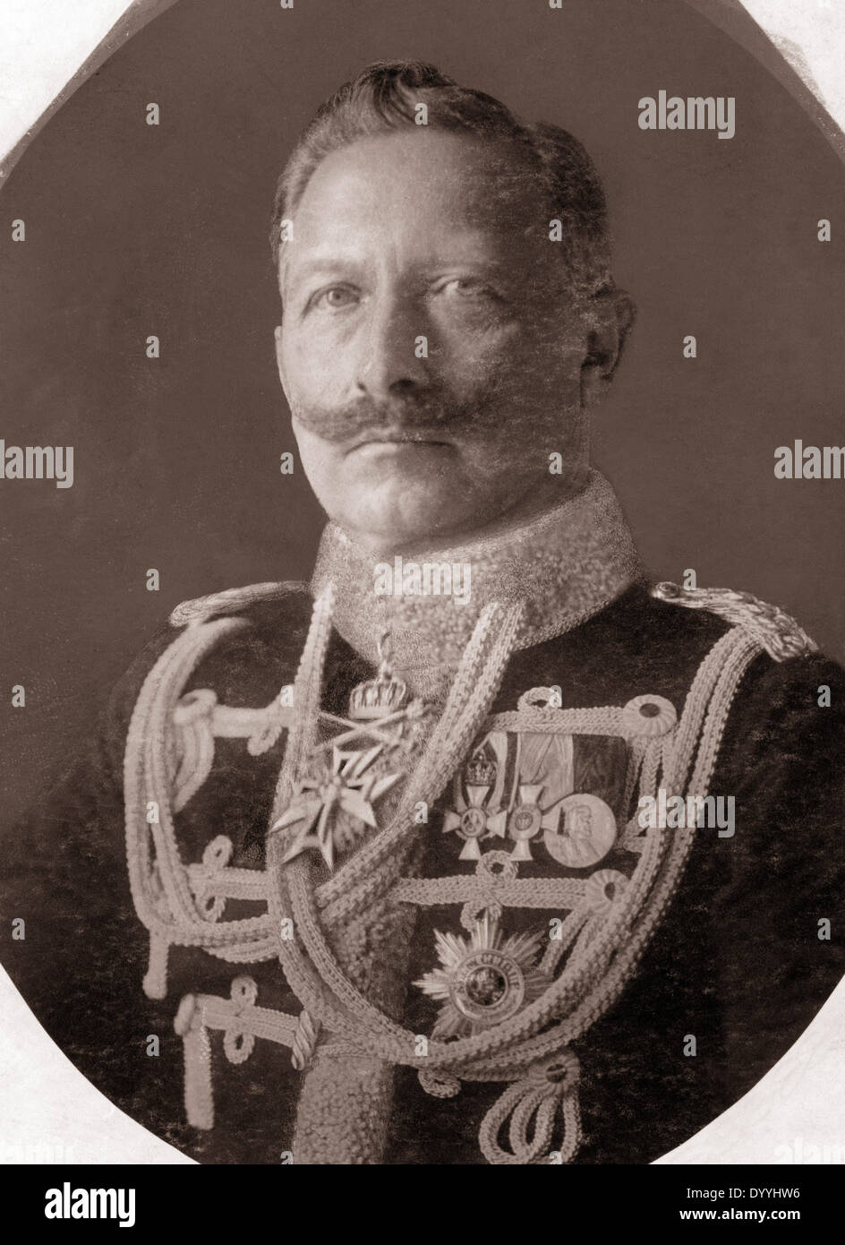 Portraits up to 1918 hi-res stock photography and images - Alamy