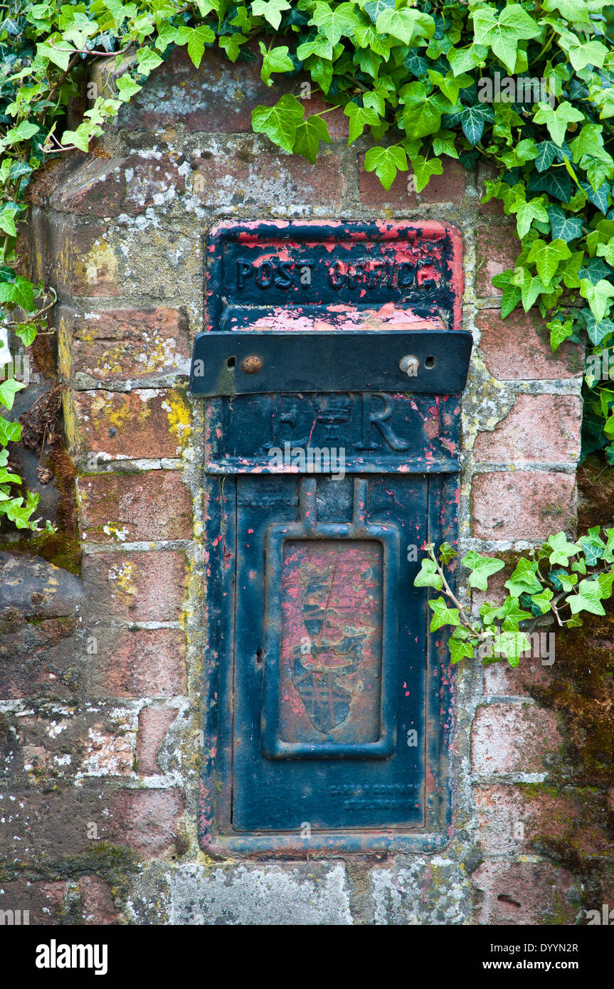 Disused closed post box hi-res stock photography and images - Alamy