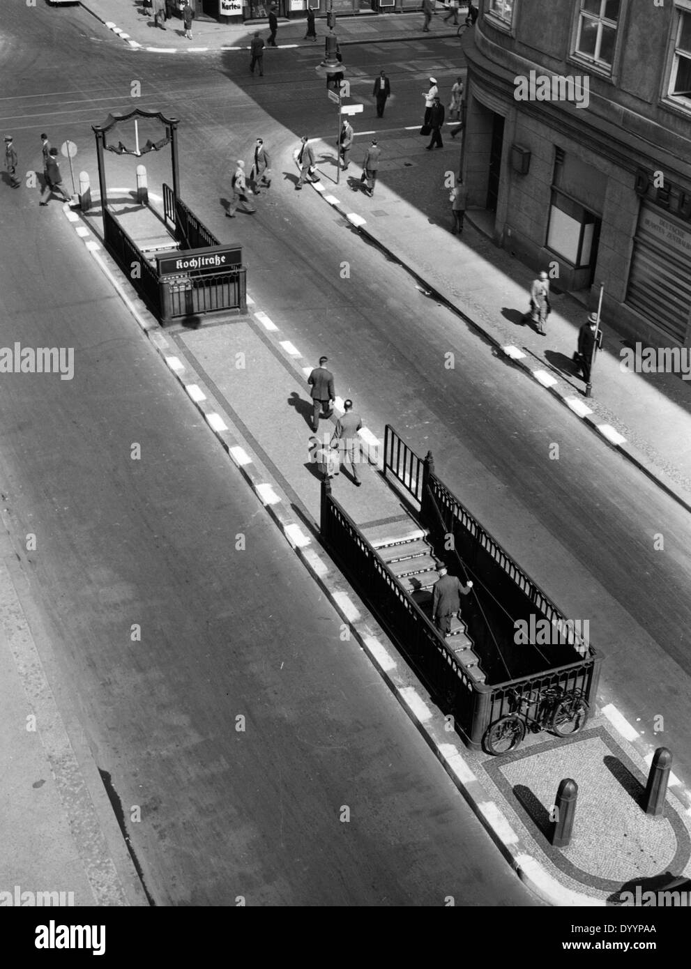 World war ii blackout hi-res stock photography and images - Alamy