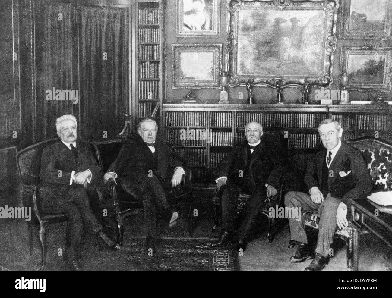 Georges clemenceau lloyd george Black and White Stock Photos & Images ...