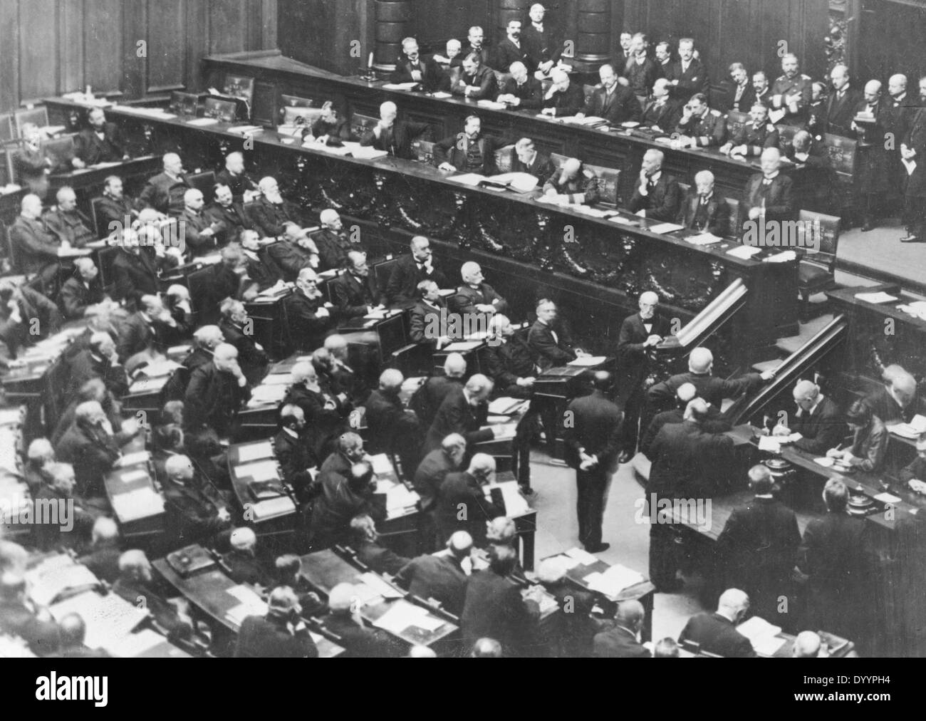 German parliament hi-res stock photography and images - Alamy