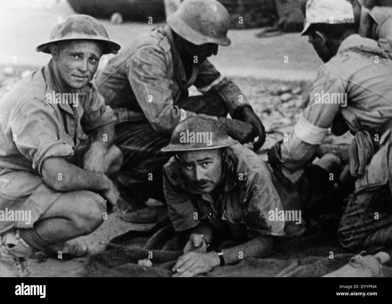 Army medics hi-res stock photography and images - Alamy