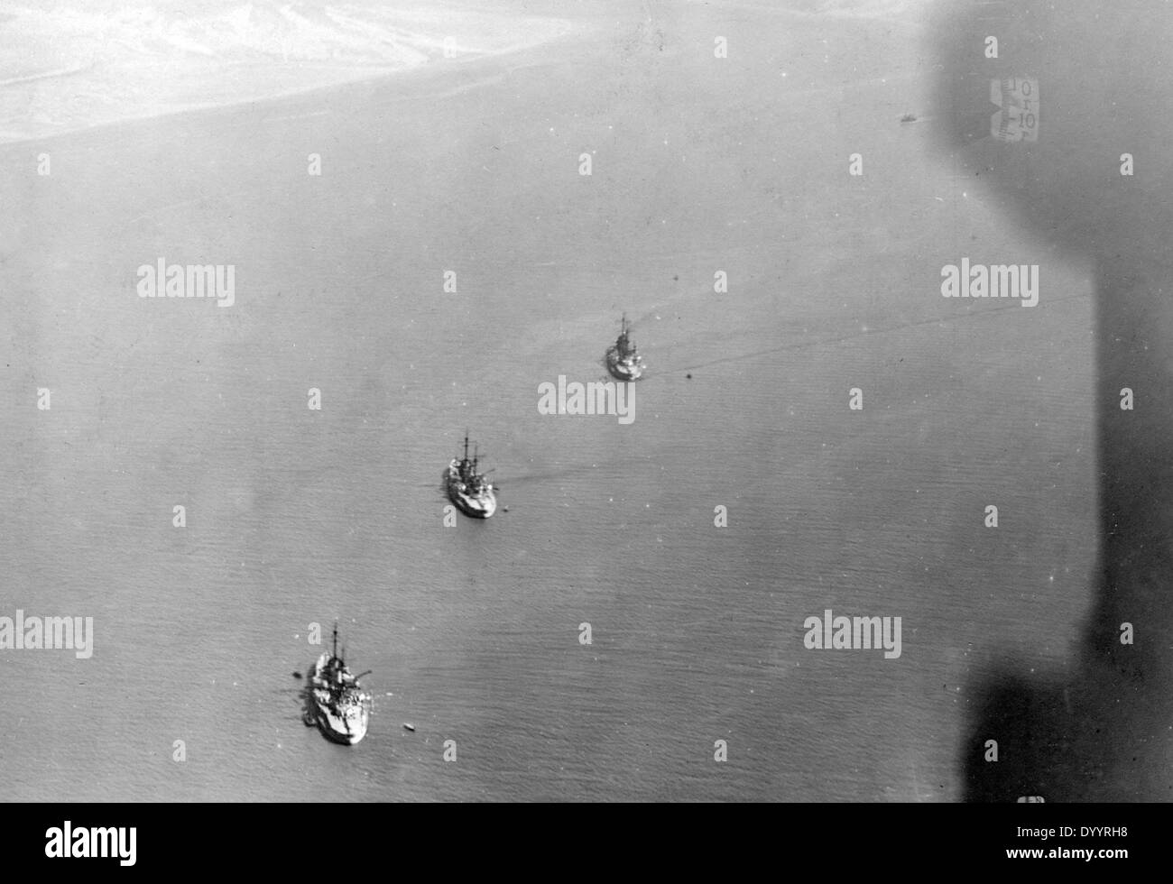 World of warships hi-res stock photography and images - Alamy