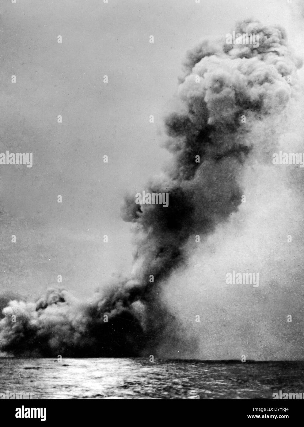 Explosion Du Capot Du HMS