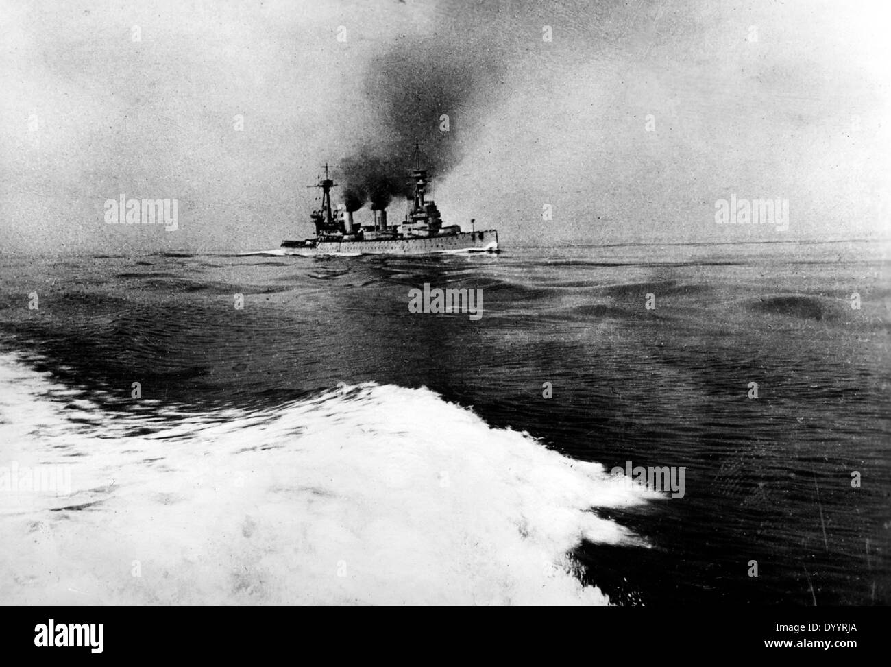 HMS Indefatigable, 1916 Stock Photo - Alamy