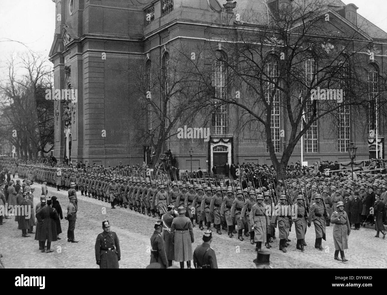 1933 army day parade hi-res stock photography and images - Alamy