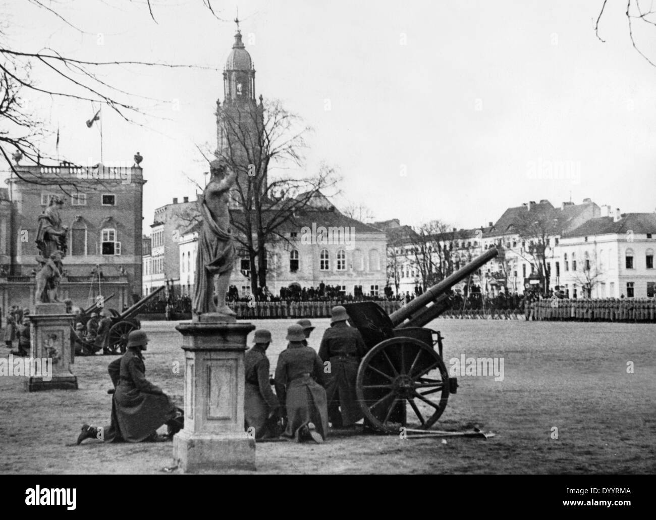 Salute shots on the Day of Potsdam, 1933 Stock Photo - Alamy