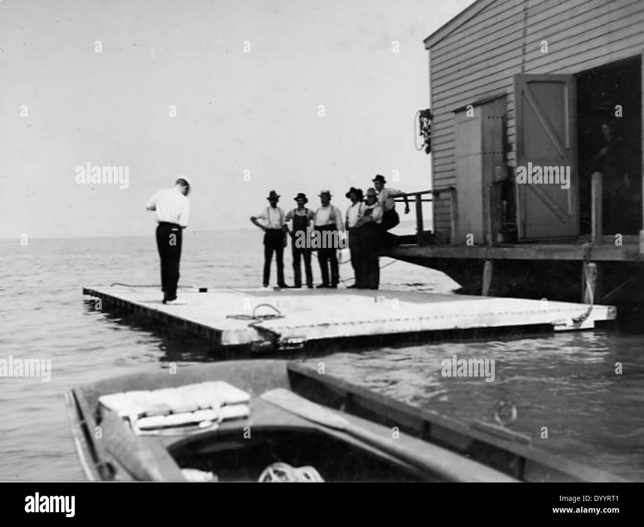 Houseboat crew hi-res stock photography and images - Alamy