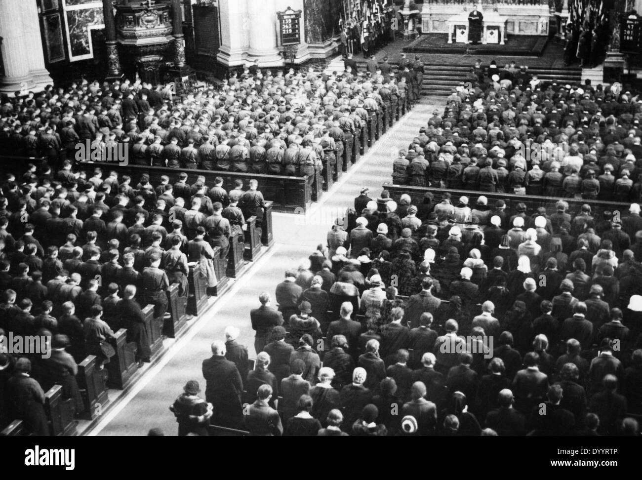 Nazis and hitler 1934 hi-res stock photography and images - Alamy