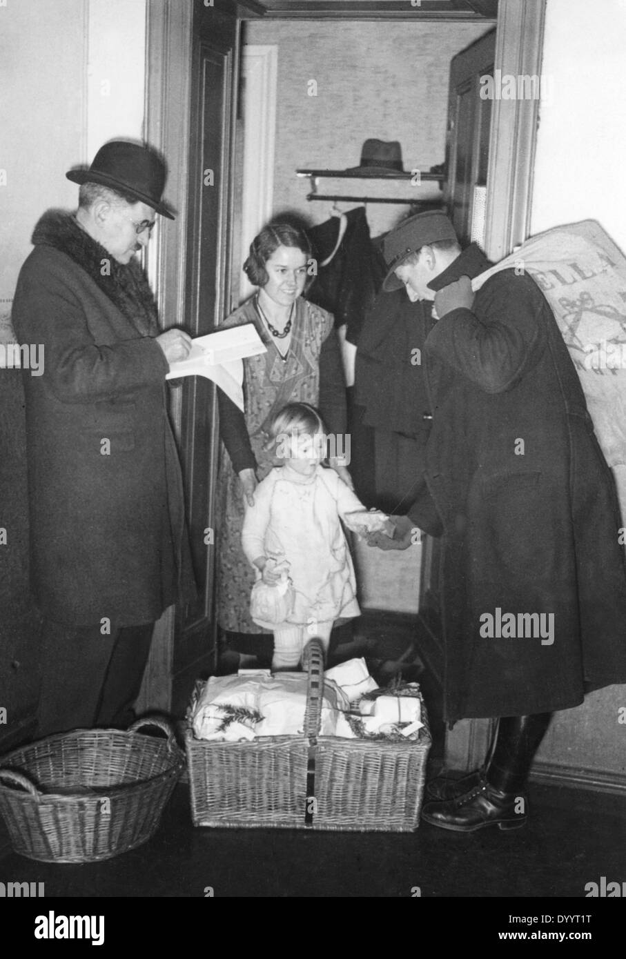 1933 food Black and White Stock Photos & Images - Alamy