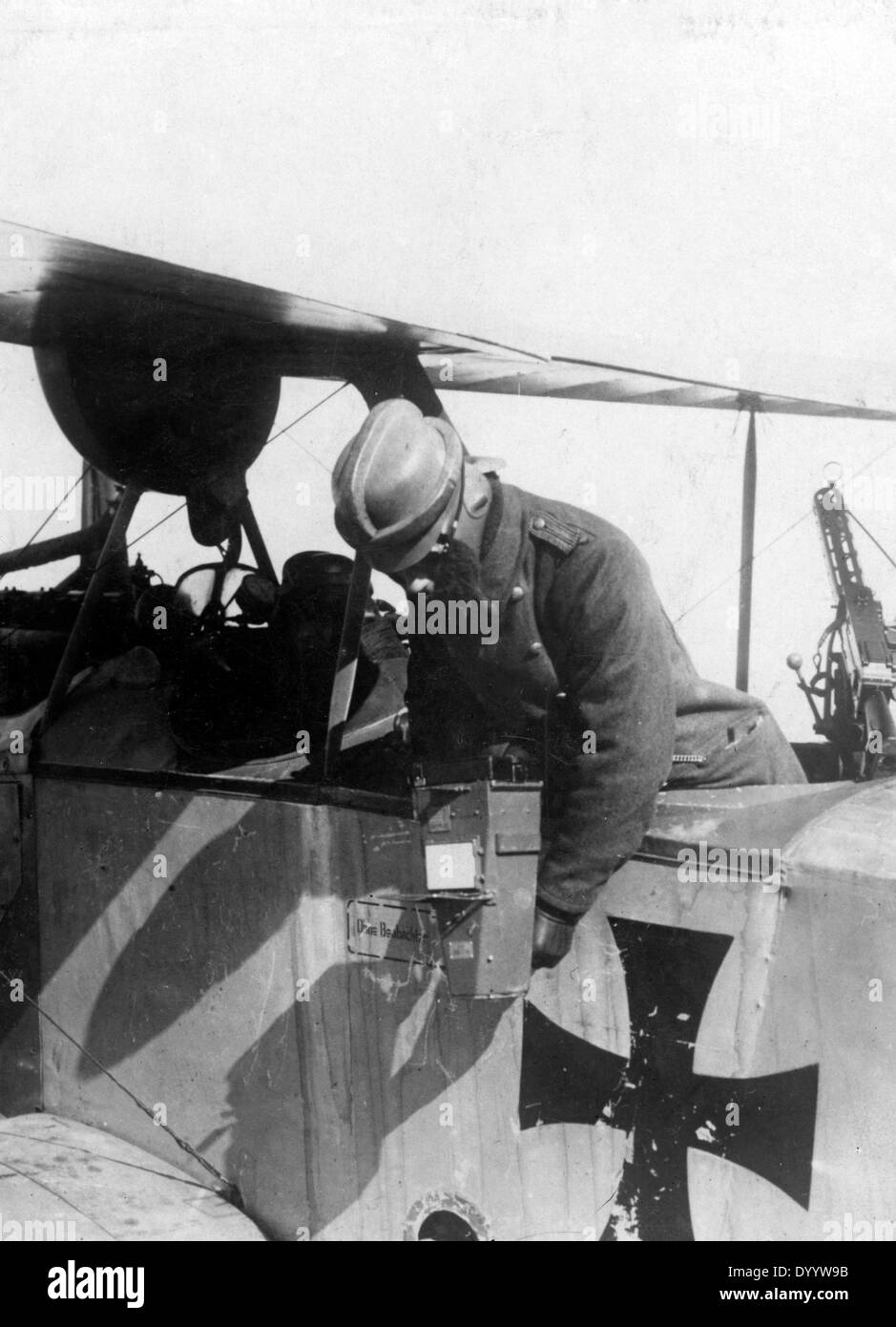 German reconnaissance airplane wwi Black and White Stock Photos ...