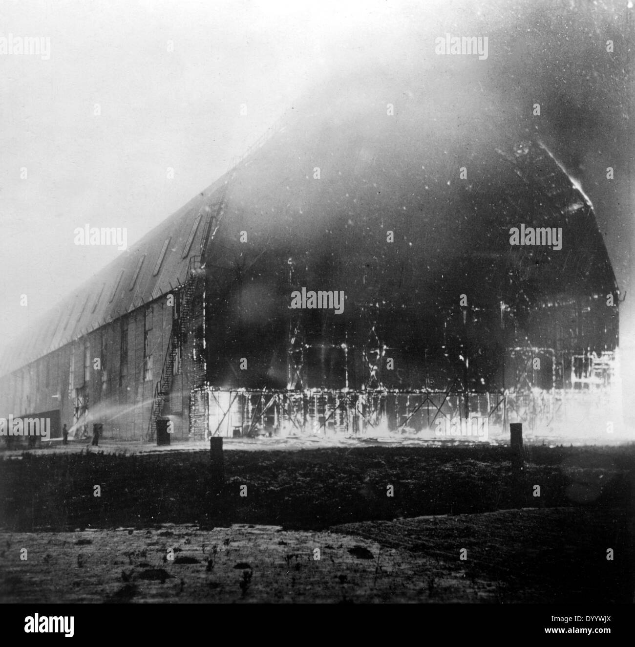 Military hangar Black and White Stock Photos & Images - Alamy