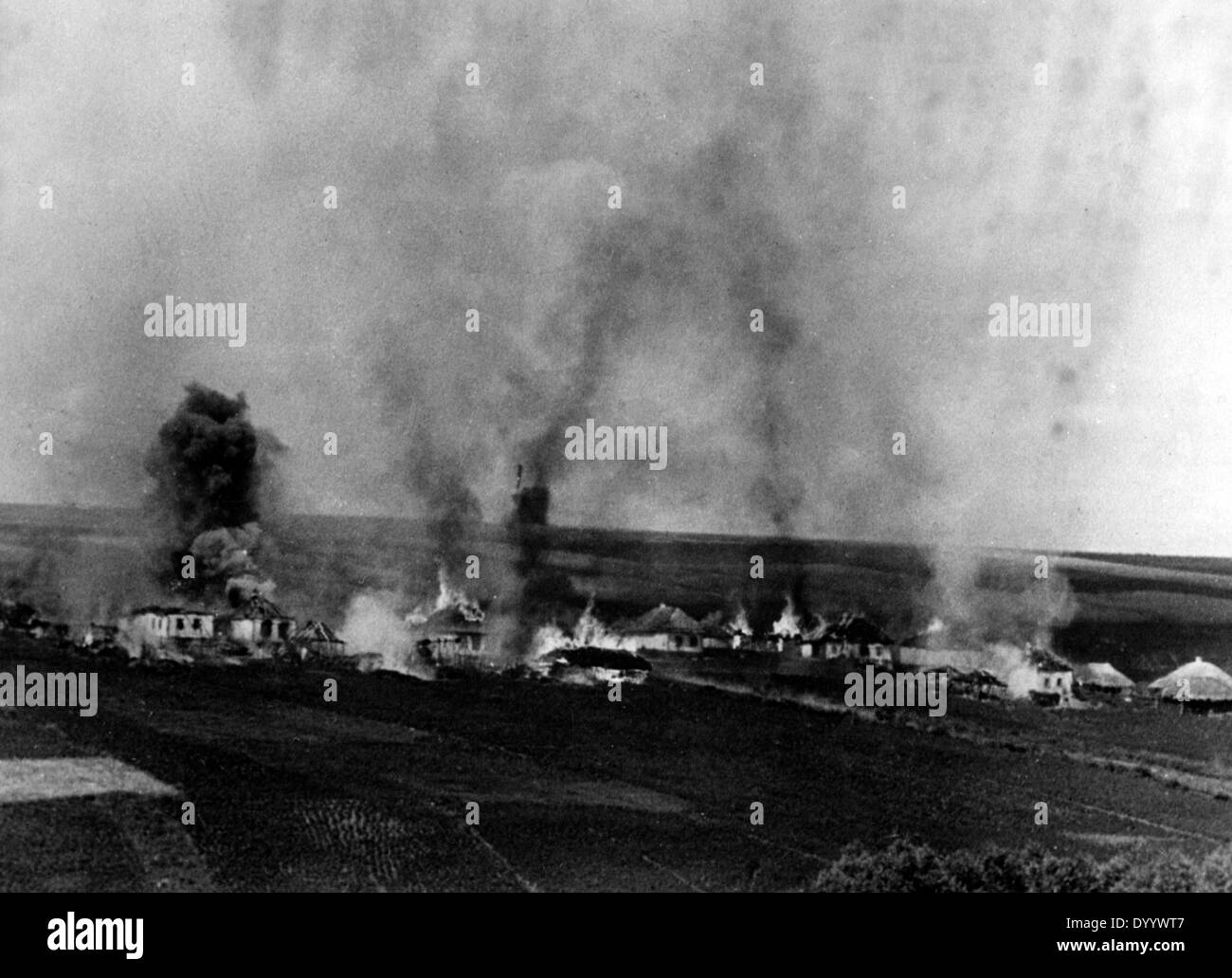 Artillery fire hi-res stock photography and images - Alamy