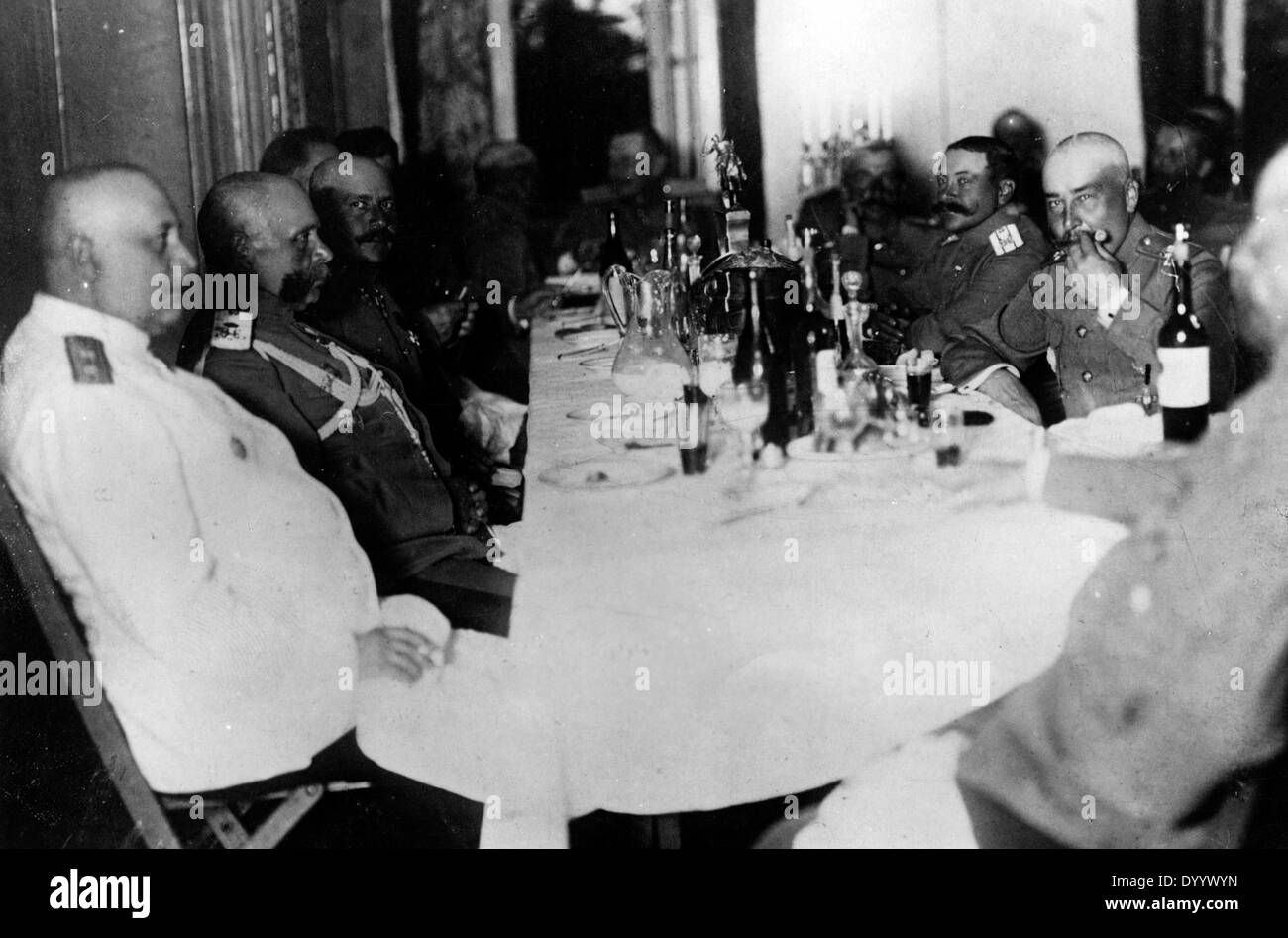 General paul georg edler von rennenkampf lunch hi-res stock photography ...