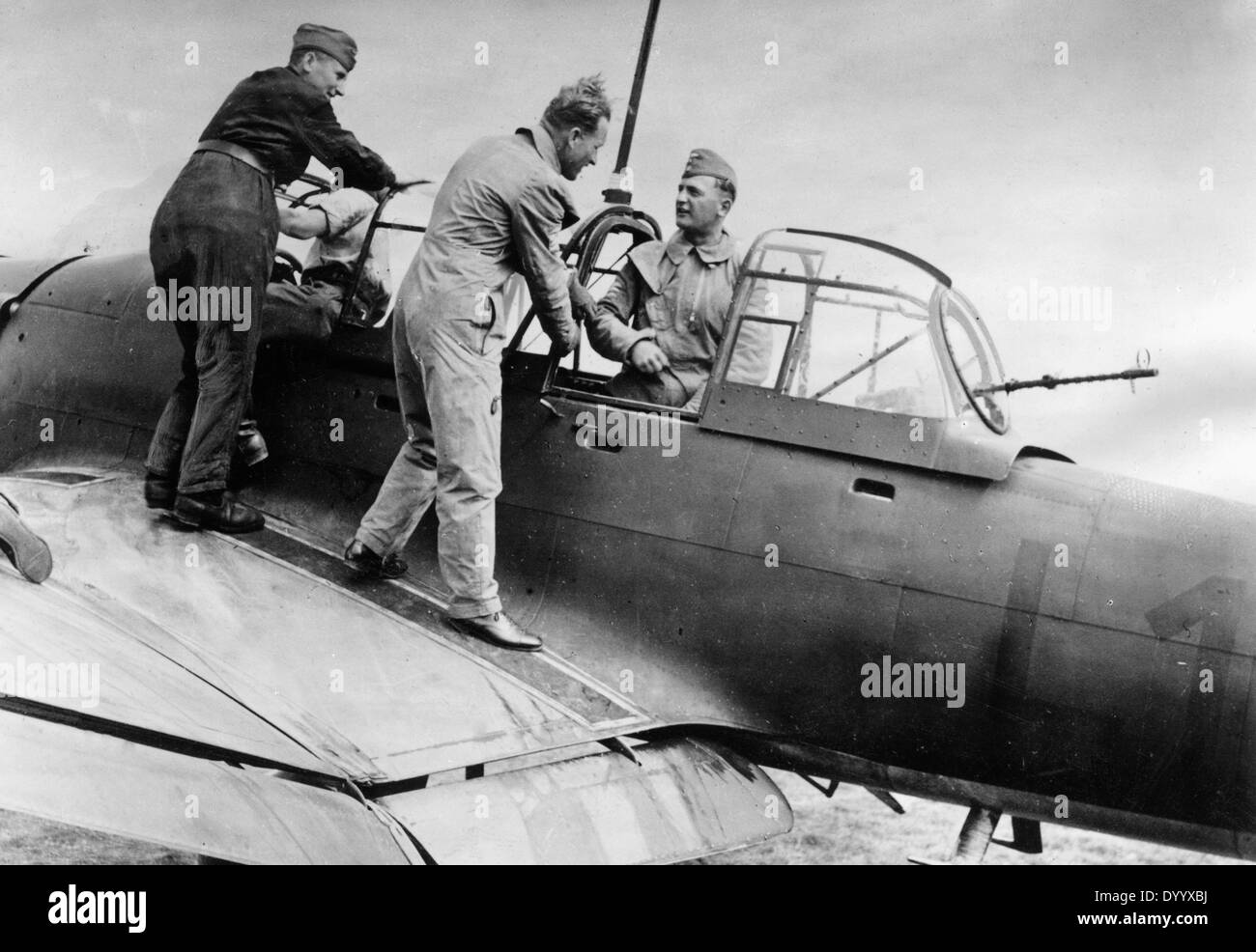 German bomber crew hi-res stock photography and images - Alamy